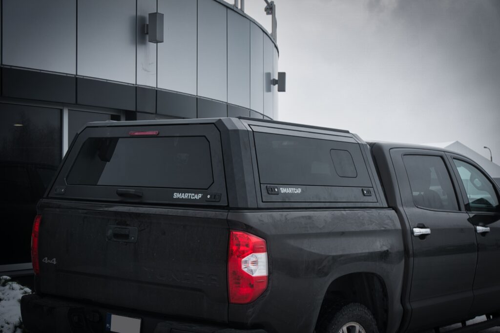 Zabudowa RSI Smartcap Evo Sport EV1300-MB - Toyota Tundra (2007 ...